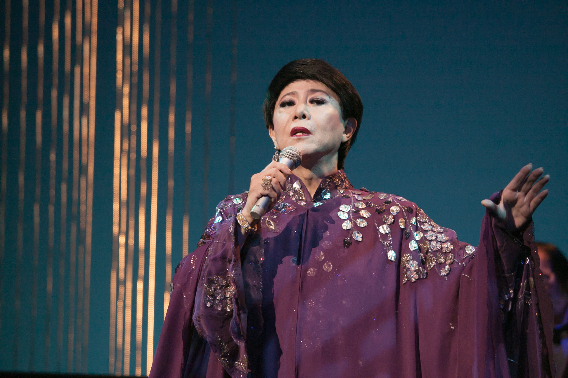 KENICHI MIKAWA official web site 【美川憲一オフィシャルサイト】フォトギャラリー